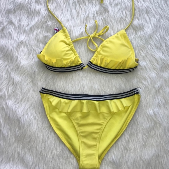 aqua marine | Swim | Yellow Bikini With Ruffle Details Size Small ...